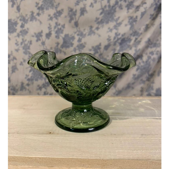 Fenton | Accents | Green Strawberry Patch Fenton Ruffled Sherbet ...